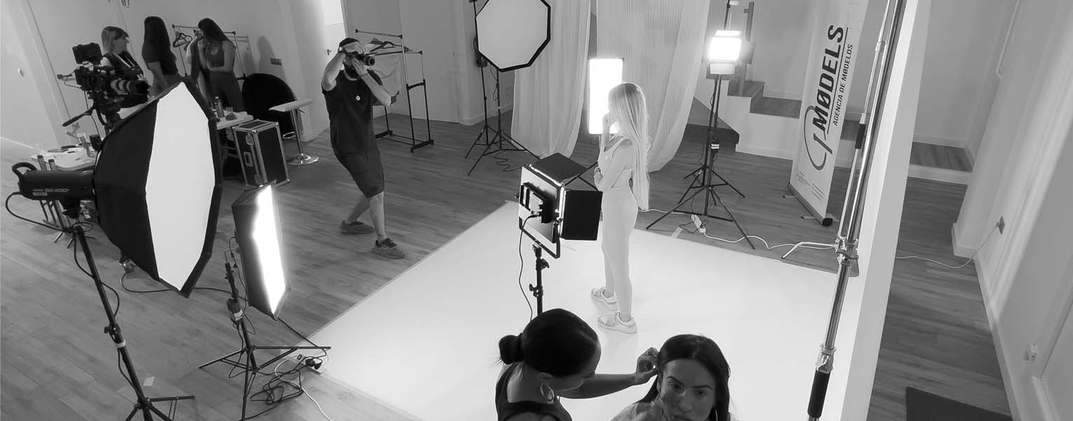 MODELOS FEMENINOS - AGENCIA QMODELS